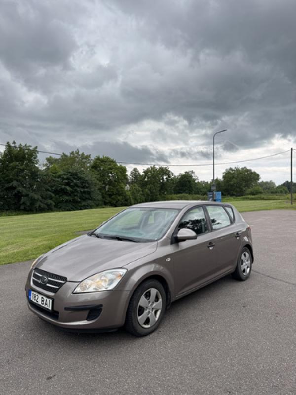 Kia Ceed 2007 Kivieli, ar dzinēja tilpumu 1.40 L un nobraukumu 185 tūkst. km par 1850 €, foto 2 vietnē AUTOMOTO.COM.LV