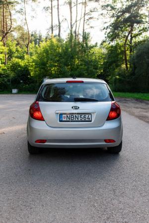 Kia Ceed 2007 in Ukmerge, with an engine capacity of 1.60 L and mileage of 309 thousand km for 1500 €, photo 3 on AUTOMOTO.COM.LV