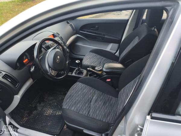 Kia Ceed 2007 in Silale, with an engine capacity of 1.40 L and mileage of 280 thousand km for 1200 €, photo 6 on AUTOMOTO.COM.LV