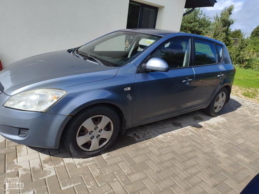 Kia Ceed 2007 in Vilnius, with an engine capacity of 1.60 L and mileage of 242 thousand km for 600 €, photo 3 on AUTOMOTO.COM.LV