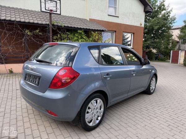 Kia Ceed 2007 in Vilnius, with an engine capacity of 1.40 L and mileage of 155 thousand km for 1500 €, photo 6 on AUTOMOTO.COM.LV