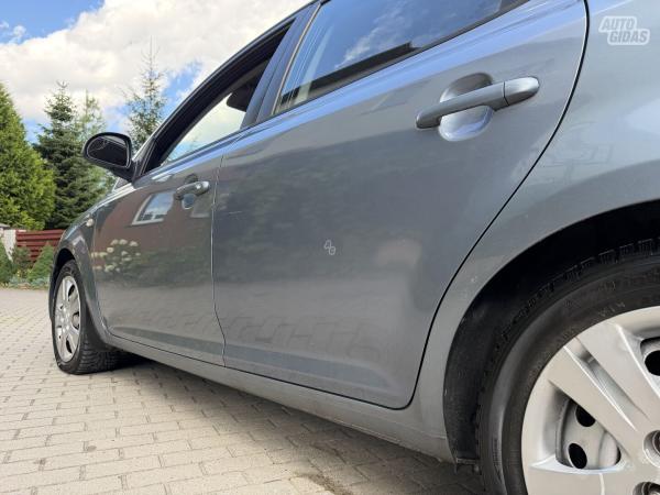 Kia Ceed 2007 in Vilnius, with an engine capacity of 1.40 L and mileage of 155 thousand km for 1500 €, photo 10 on AUTOMOTO.COM.LV