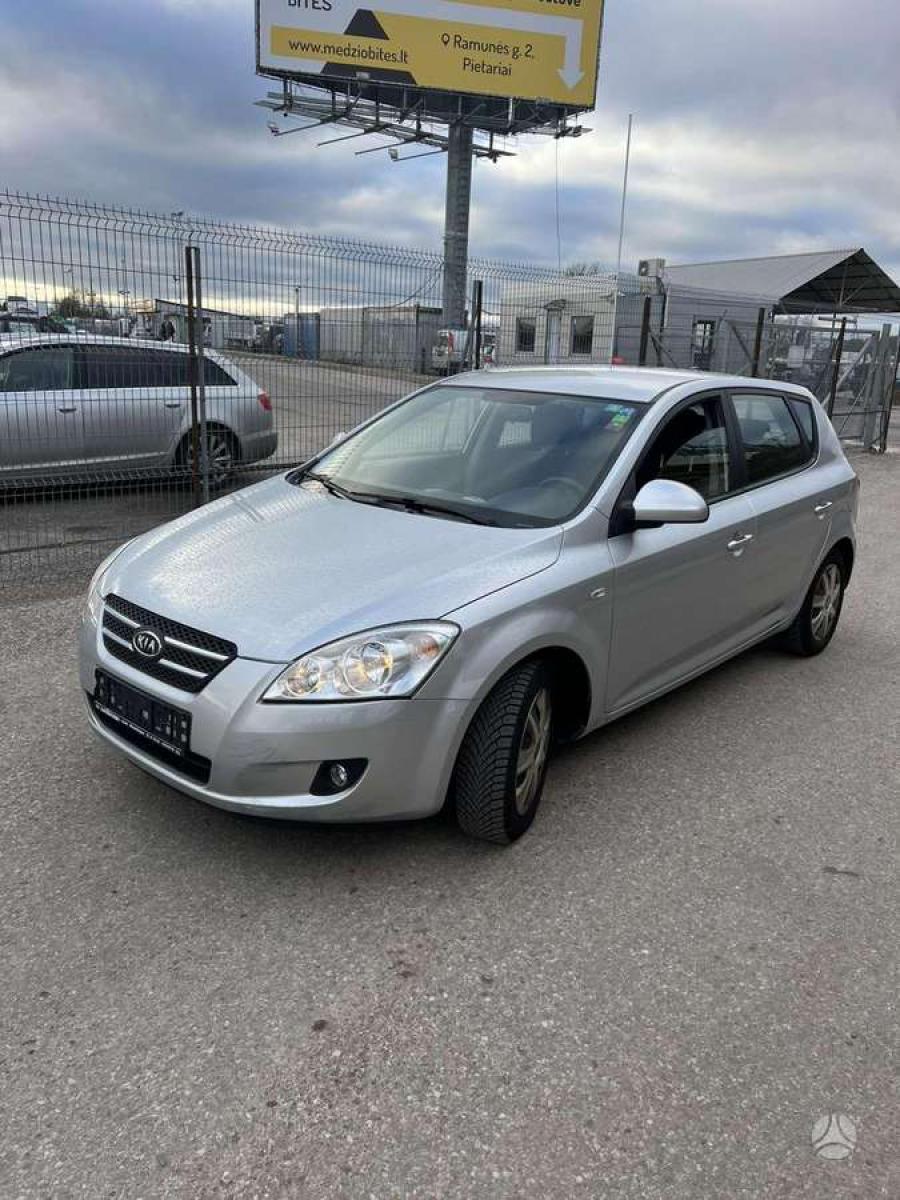 Kia Ceed 2008 in Marijampole, with an engine capacity of 1.69 L and mileage of 201 thousand km for 2150 €, photo 2 on AUTOMOTO.COM.LV