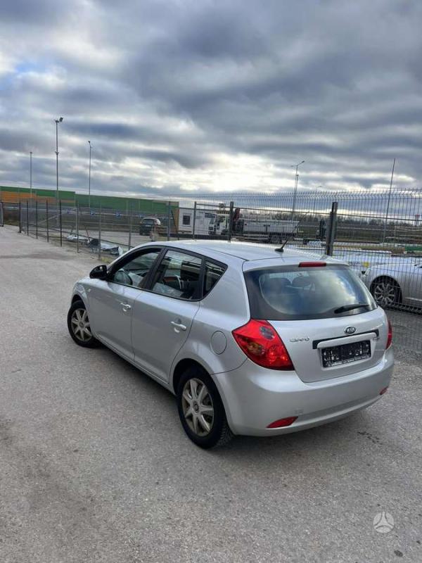 Kia Ceed 2008 Marijampole, ar dzinēja tilpumu 1.69 L un nobraukumu 201 tūkst. km par 2150 €, foto 4 vietnē AUTOMOTO.COM.LV