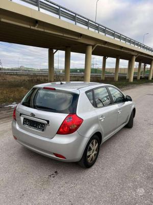Kia Ceed 2008 in Marijampole, with an engine capacity of 1.69 L and mileage of 201 thousand km for 2150 €, photo 5 on AUTOMOTO.COM.LV