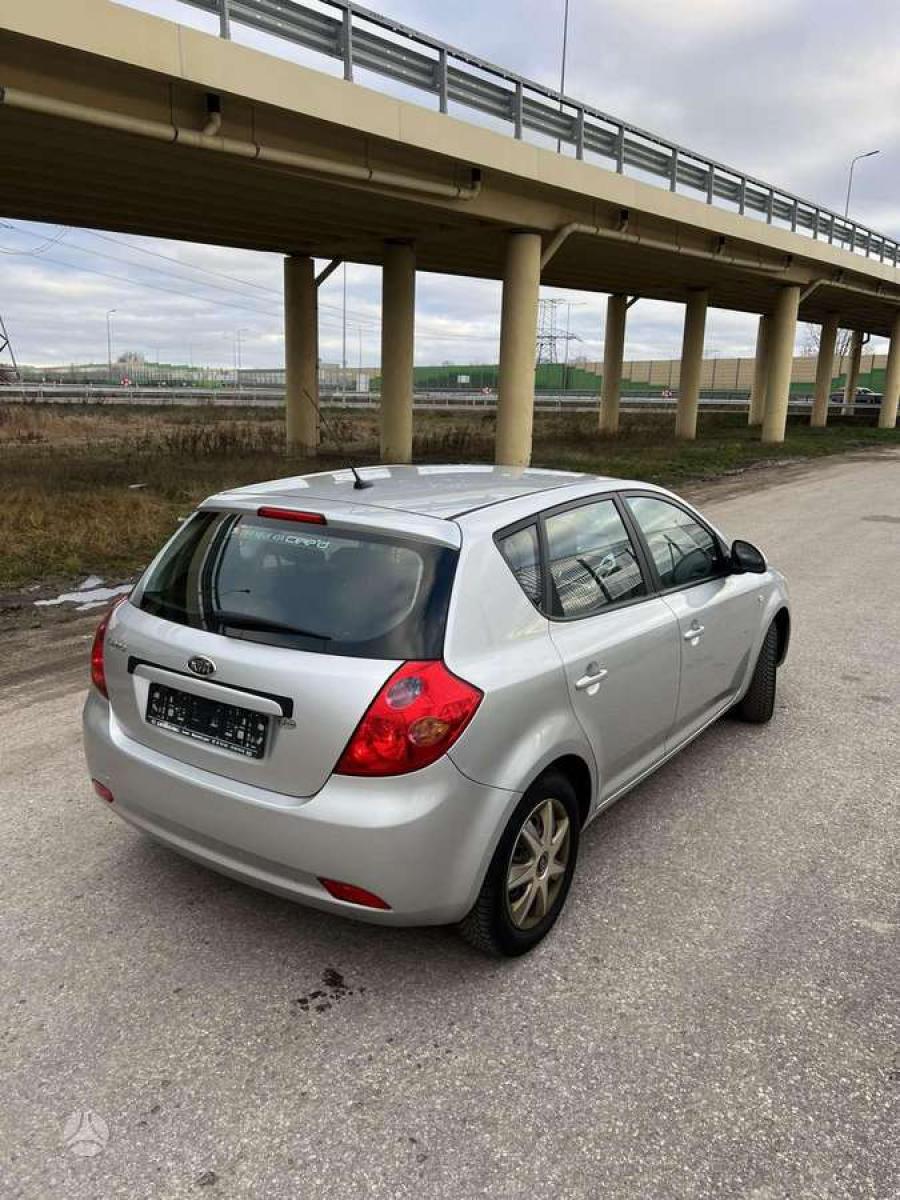 Kia Ceed 2008 in Marijampole, with an engine capacity of 1.69 L and mileage of 201 thousand km for 2150 €, photo 6 on AUTOMOTO.COM.LV