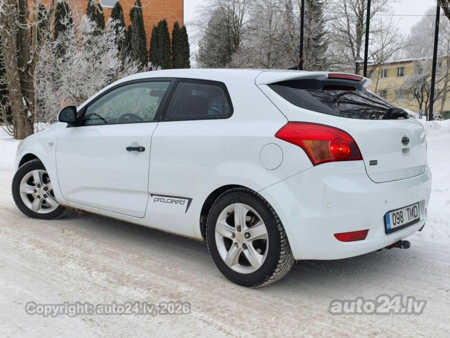 Kia Ceed 2008 in Tartu, with an engine capacity of 1.40 L and mileage of 210 thousand km for 1699 €, photo 4 on AUTOMOTO.COM.LV