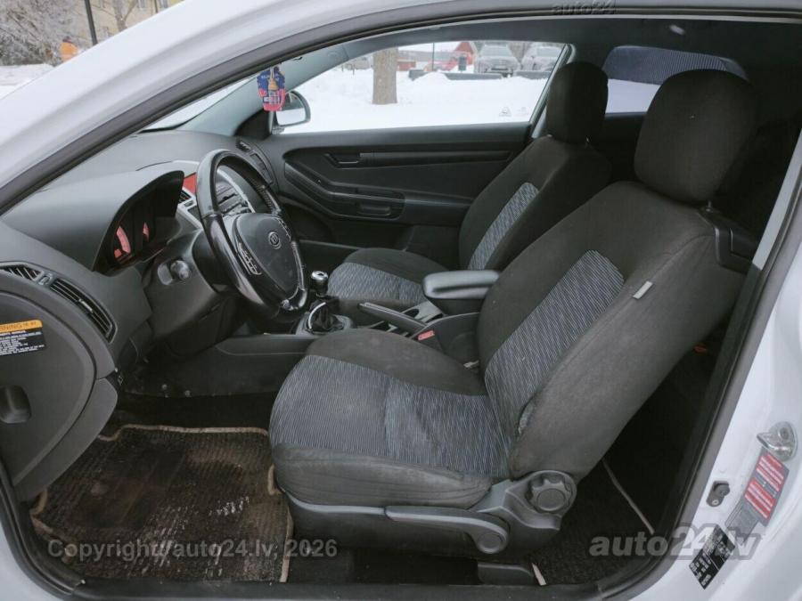 Kia Ceed 2008 in Tartu, with an engine capacity of 1.40 L and mileage of 210 thousand km for 1699 €, photo 8 on AUTOMOTO.COM.LV