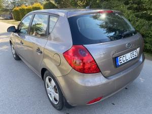 Kia Ceed 2008 in Kaunas, with an engine capacity of 1.40 L and mileage of 250 thousand km for 1500 €, photo 6 on AUTOMOTO.COM.LV