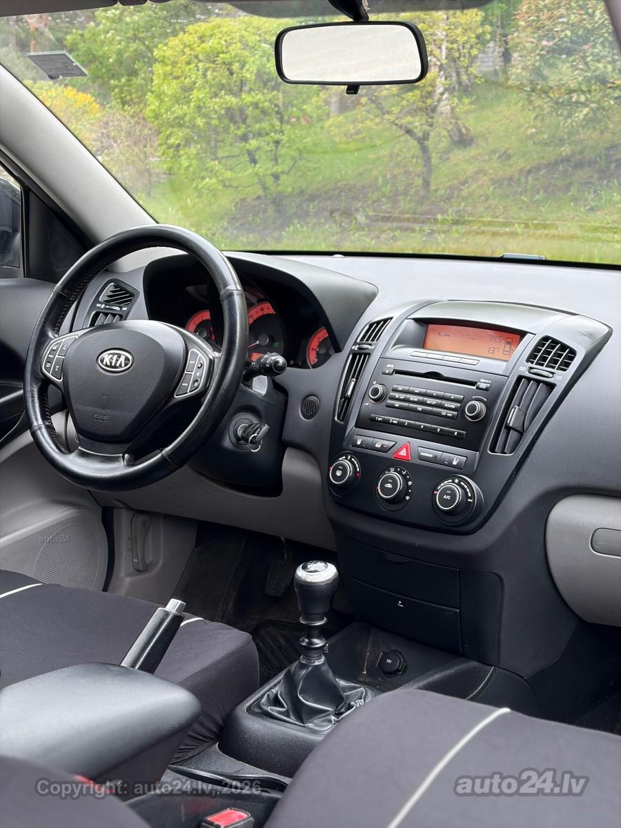 Kia Ceed 2008 in Tallinn, with an engine capacity of 1.40 L and mileage of 180 thousand km for 999 €, photo 9 on AUTOMOTO.COM.LV