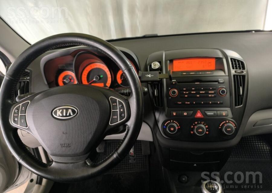 Kia Ceed 2008 Rīga, ar dzinēja tilpumu 1.40 L un nobraukumu 176 tūkst. km par 2000 €, foto 18 vietnē AUTOMOTO.COM.LV