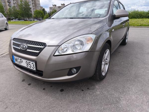 Kia Ceed 2008 in Kaunas, with an engine capacity of 1.60 L and mileage of 270 thousand km for 600 €, photo 3 on AUTOMOTO.COM.LV