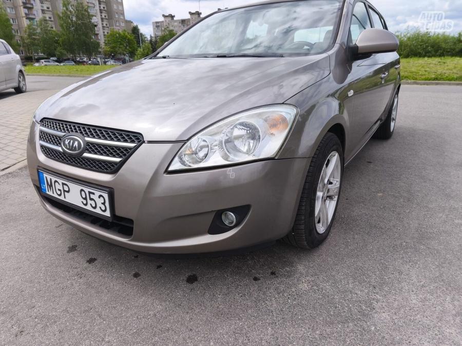 Kia Ceed 2008 in Kaunas, with an engine capacity of 1.60 L and mileage of 270 thousand km for 650 €, photo 4 on AUTOMOTO.COM.LV