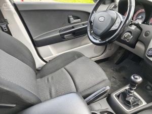 Kia Ceed 2008 in Kaunas, with an engine capacity of 1.60 L and mileage of 270 thousand km for 650 €, photo 10 on AUTOMOTO.COM.LV