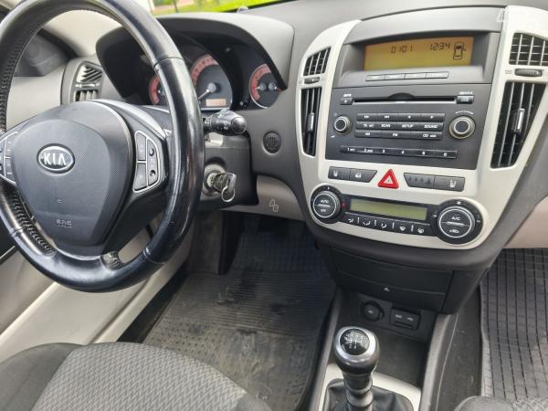 Kia Ceed 2008 in Kaunas, with an engine capacity of 1.60 L and mileage of 270 thousand km for 600 €, photo 10 on AUTOMOTO.COM.LV