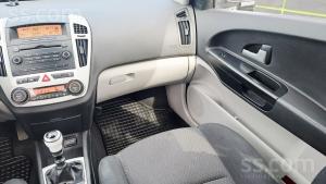 Kia Ceed 2008 Rīga, ar dzinēja tilpumu 1.60 L un nobraukumu 314 tūkst. km par 450 €, foto 7 vietnē AUTOMOTO.COM.LV