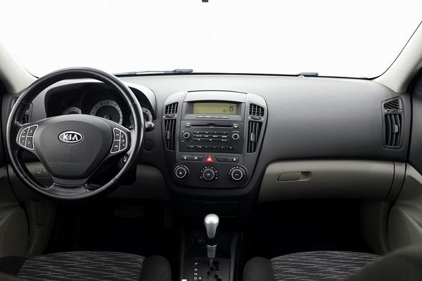 Kia Ceed 2008 Tallina, ar dzinēja tilpumu 1.60 L un nobraukumu 222 tūkst. km par 1799 €, foto 6 vietnē AUTOMOTO.COM.LV