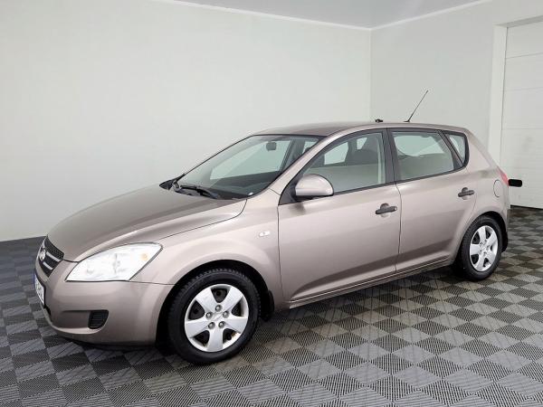 Kia Ceed 2008 Tallina, ar dzinēja tilpumu 1.60 L un nobraukumu 222 tūkst. km par 1799 €, foto 10 vietnē AUTOMOTO.COM.LV