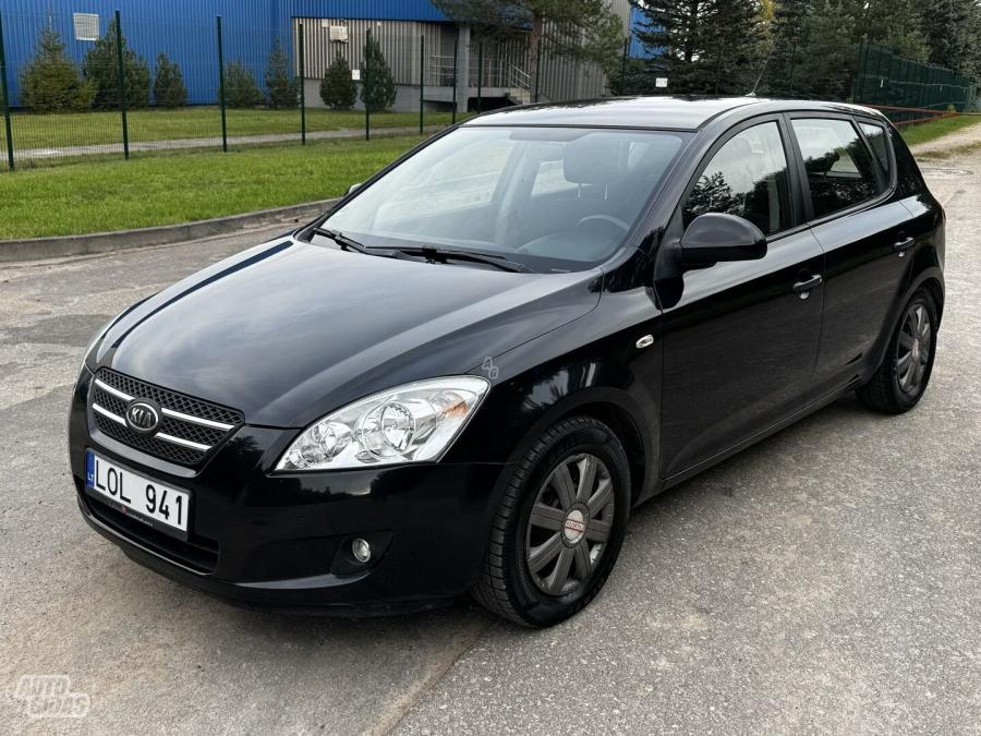Kia Ceed 2008 in Siauliai, with an engine capacity of 1.60 L and mileage of 273 thousand km for 1550 €, photo 1 on AUTOMOTO.COM.LV