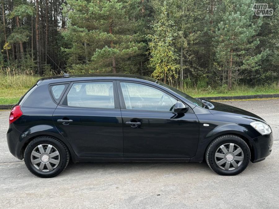 Kia Ceed 2008 in Siauliai, with an engine capacity of 1.60 L and mileage of 273 thousand km for 1550 €, photo 7 on AUTOMOTO.COM.LV