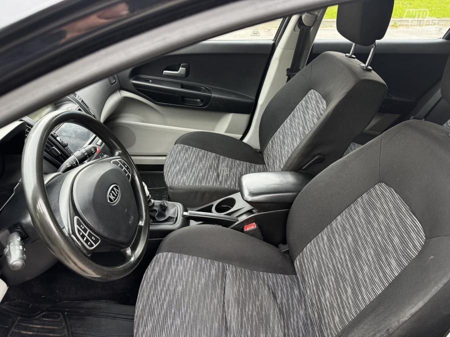 Kia Ceed 2008 in Siauliai, with an engine capacity of 1.60 L and mileage of 273 thousand km for 1550 €, photo 11 on AUTOMOTO.COM.LV