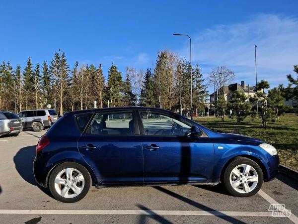 Kia Ceed 2009 Šauļi, ar dzinēja tilpumu 1.40 L un nobraukumu 300 tūkst. km par 1500 €, foto 4 vietnē AUTOMOTO.COM.LV