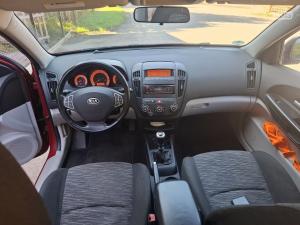 Kia Ceed 2009 in Ariogala, with an engine capacity of 1.60 L and mileage of 205 thousand km for 1550 €, photo 4 on AUTOMOTO.COM.LV