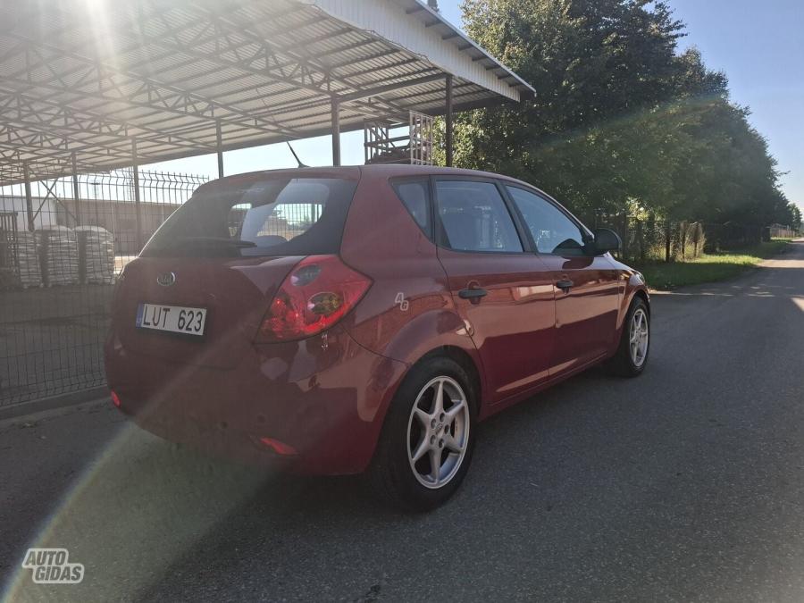 Kia Ceed 2009 in Ariogala, with an engine capacity of 1.60 L and mileage of 205 thousand km for 1550 €, photo 6 on AUTOMOTO.COM.LV