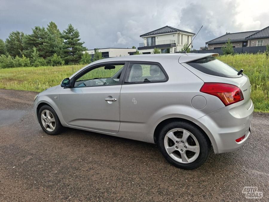 Kia Ceed 2010 Viļņa, ar dzinēja tilpumu 1.60 L un nobraukumu 245 tūkst. km par 2499 €, foto 3 vietnē AUTOMOTO.COM.LV