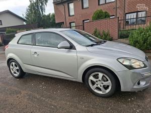 Kia Ceed 2010 in Vilnius, with an engine capacity of 1.60 L and mileage of 245 thousand km for 2400 €, photo  on AUTOMOTO.COM.LV