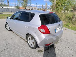 Kia Ceed 2011 Rēzekne, ar dzinēja tilpumu 1.60 L un nobraukumu 311 tūkst. km par 1800 €, foto 4 vietnē AUTOMOTO.COM.LV