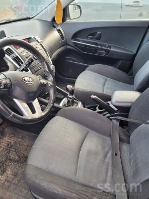 Kia Ceed 2011 Rēzekne, ar dzinēja tilpumu 1.60 L un nobraukumu 311 tūkst. km par 1800 €, foto 8 vietnē AUTOMOTO.COM.LV