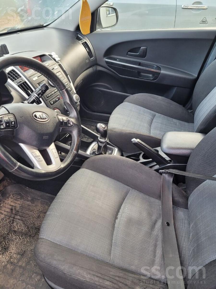 Kia Ceed 2011 Rēzekne, ar dzinēja tilpumu 1.60 L un nobraukumu 311 tūkst. km par 1800 €, foto 8 vietnē AUTOMOTO.COM.LV