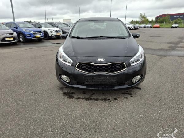 Kia Ceed 2012 in Vilnius, with an engine capacity of 1.59 L and mileage of 149 thousand km for 4300 €, photo 2 on AUTOMOTO.COM.LV