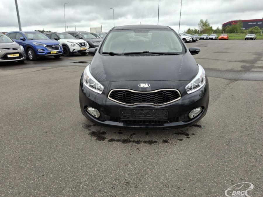 Kia Ceed 2012 Viļņa, ar dzinēja tilpumu 1.59 L un nobraukumu 149 tūkst. km par 4300 €, foto 3 vietnē AUTOMOTO.COM.LV