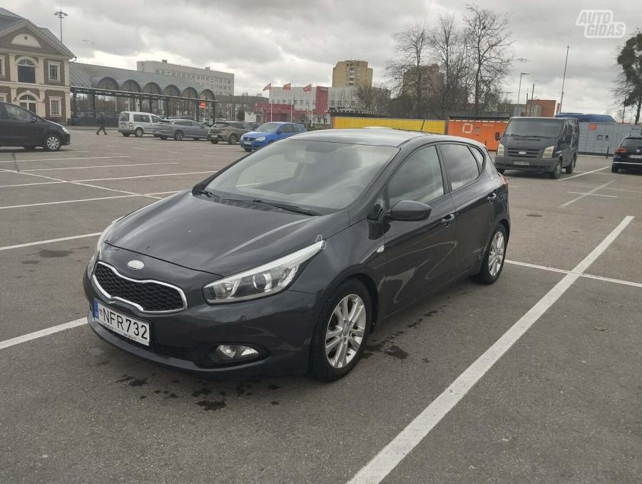 Kia Ceed 2013 in Kaunas, with an engine capacity of 1.60 L and mileage of 234 thousand km for 4500 €, photo 3 on AUTOMOTO.COM.LV