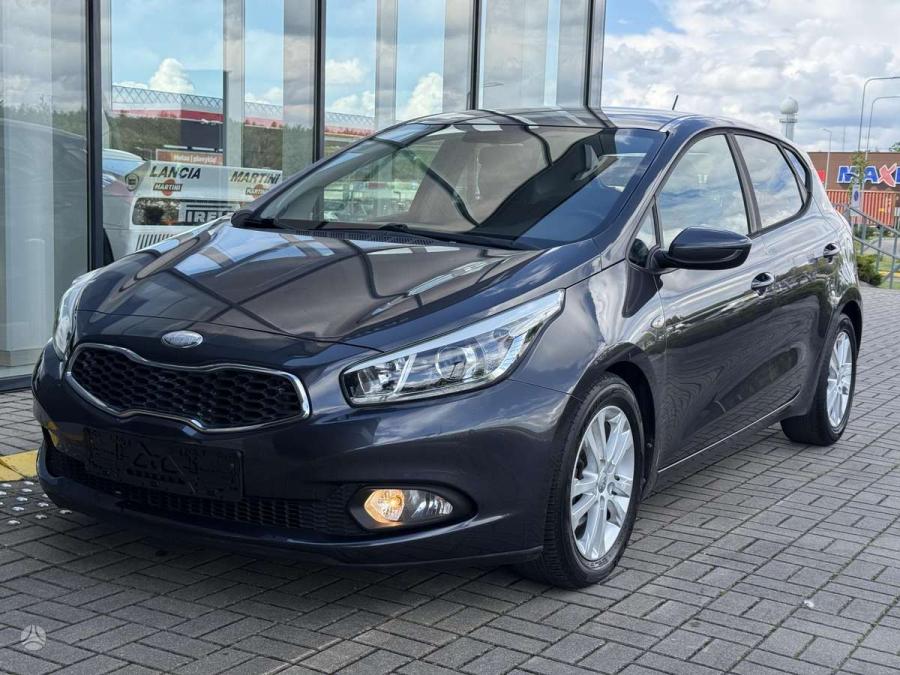 Kia Ceed 2013 in Vilnius, with an engine capacity of 1.58 L and mileage of 108 thousand km for 6999 €, photo 3 on AUTOMOTO.COM.LV