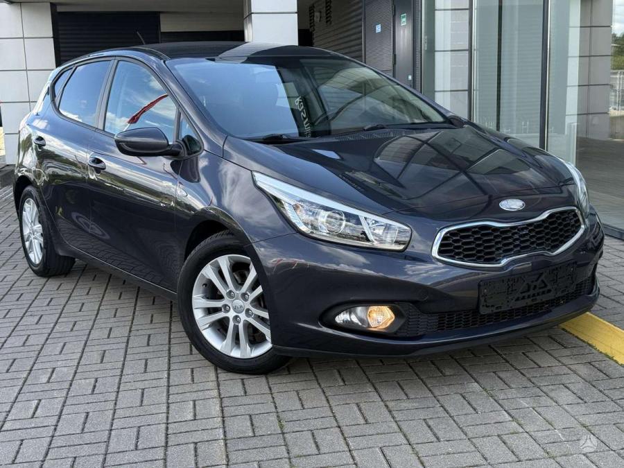 Kia Ceed 2013 in Vilnius, with an engine capacity of 1.58 L and mileage of 108 thousand km for 6999 €, photo 9 on AUTOMOTO.COM.LV