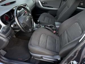Kia Ceed 2013 in Vilnius, with an engine capacity of 1.58 L and mileage of 108 thousand km for 6999 €, photo 13 on AUTOMOTO.COM.LV