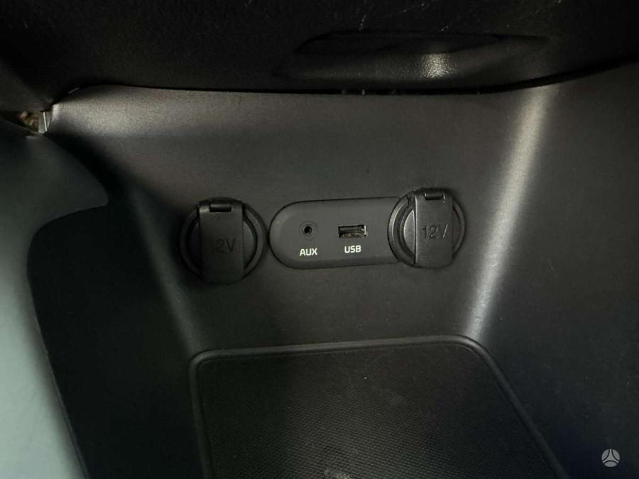 Kia Ceed 2013 in Vilnius, with an engine capacity of 1.58 L and mileage of 108 thousand km for 6999 €, photo 18 on AUTOMOTO.COM.LV