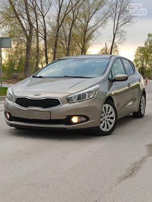 Kia Ceed 2015 in Akmene, with an engine capacity of 1.50 L and mileage of 247 thousand km for 3950 €, photo  on AUTOMOTO.COM.LV