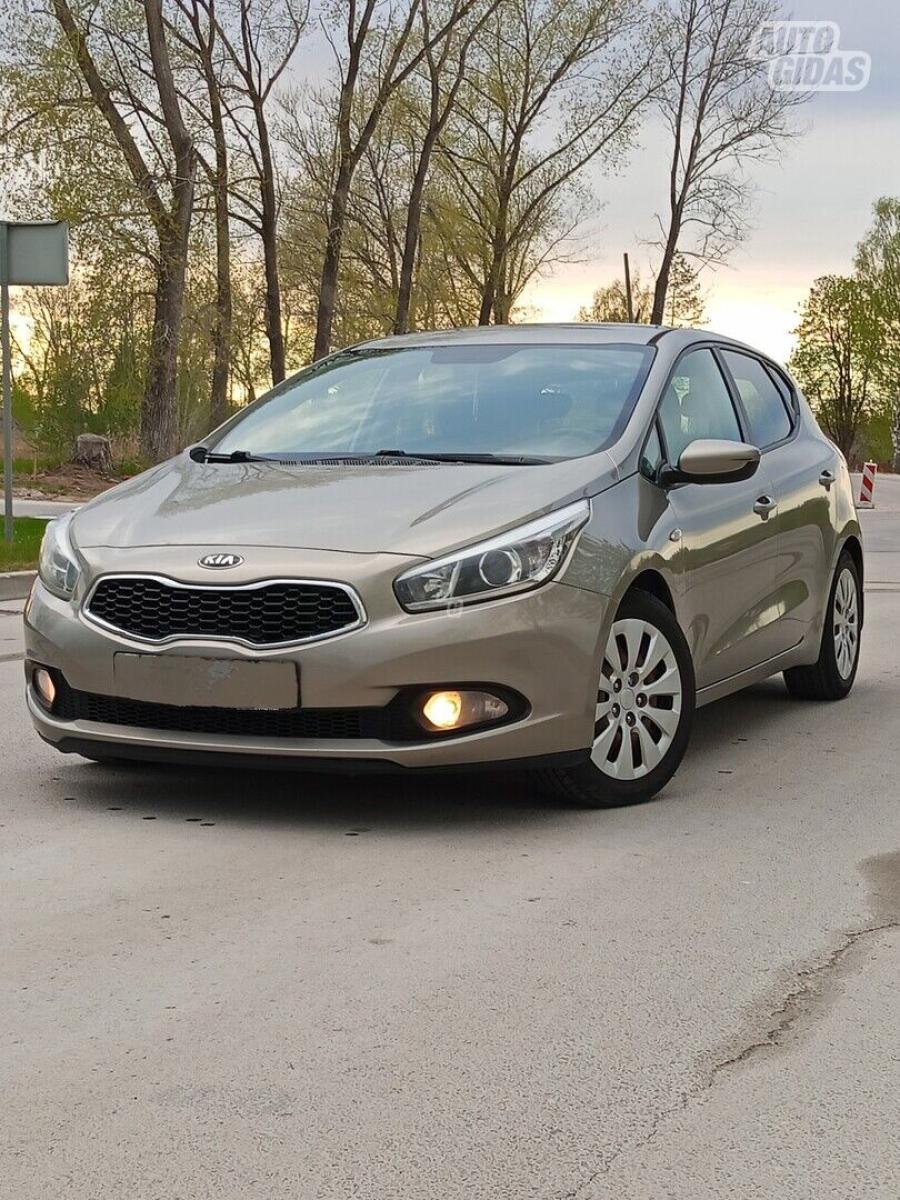 Kia Ceed 2015 in Akmene, with an engine capacity of 1.50 L and mileage of 247 thousand km for 3950 €, photo 1 on AUTOMOTO.COM.LV
