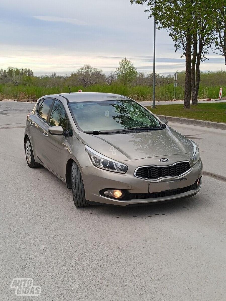 Kia Ceed 2015 in Akmene, with an engine capacity of 1.50 L and mileage of 247 thousand km for 3950 €, photo 5 on AUTOMOTO.COM.LV