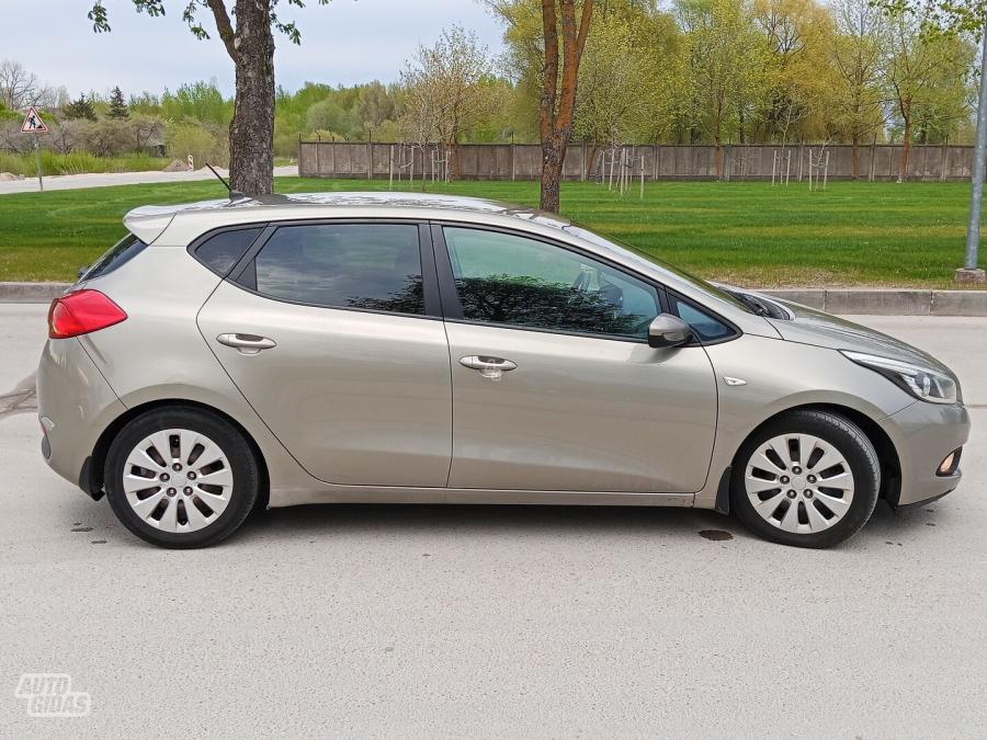 Kia Ceed 2015 in Akmene, with an engine capacity of 1.50 L and mileage of 247 thousand km for 3950 €, photo 6 on AUTOMOTO.COM.LV