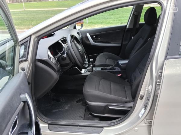 Kia Ceed 2015 in Akmene, with an engine capacity of 1.50 L and mileage of 247 thousand km for 3950 €, photo 7 on AUTOMOTO.COM.LV