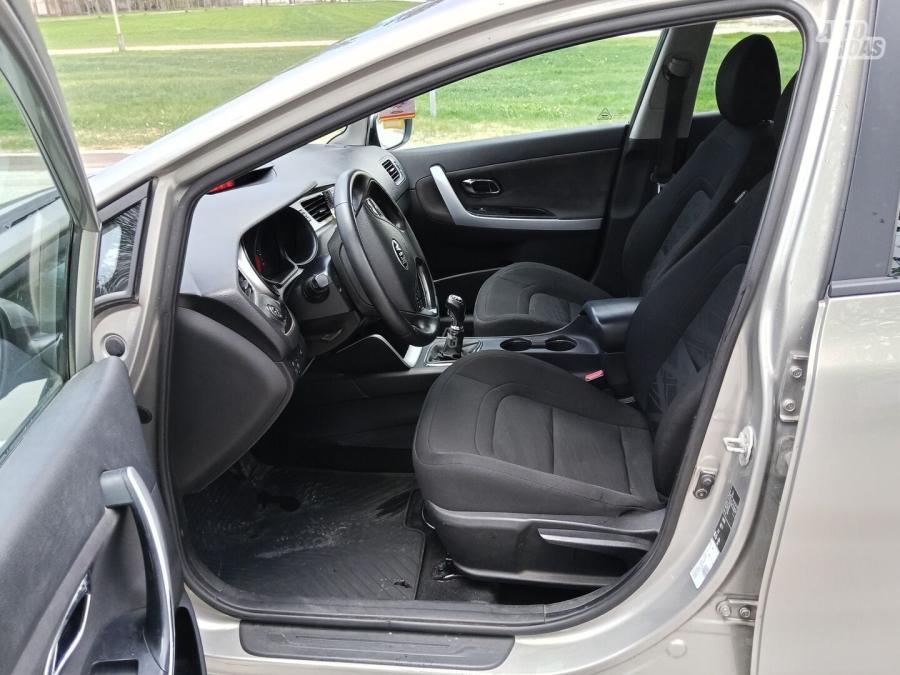 Kia Ceed 2015 in Akmene, with an engine capacity of 1.50 L and mileage of 247 thousand km for 3950 €, photo 8 on AUTOMOTO.COM.LV