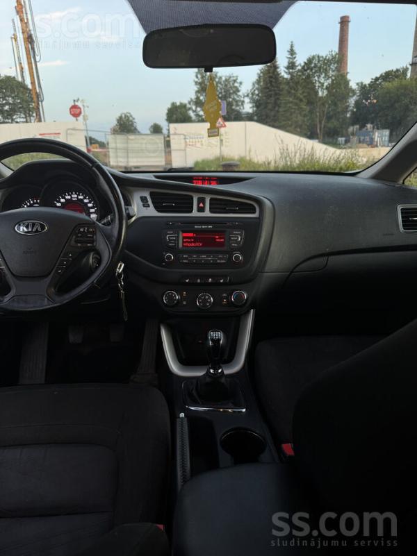 Kia Ceed 2015 Rīga, ar dzinēja tilpumu 1.60 L un nobraukumu 175 tūkst. km par 3150 €, foto 6 vietnē AUTOMOTO.COM.LV