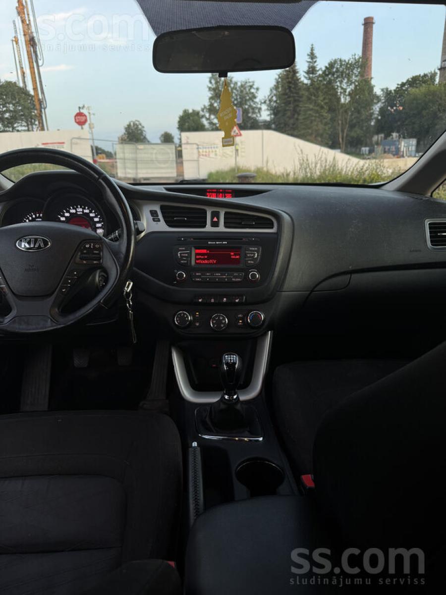 Kia Ceed 2015 Rīga, ar dzinēja tilpumu 1.60 L un nobraukumu 175 tūkst. km par 3150 €, foto 7 vietnē AUTOMOTO.COM.LV