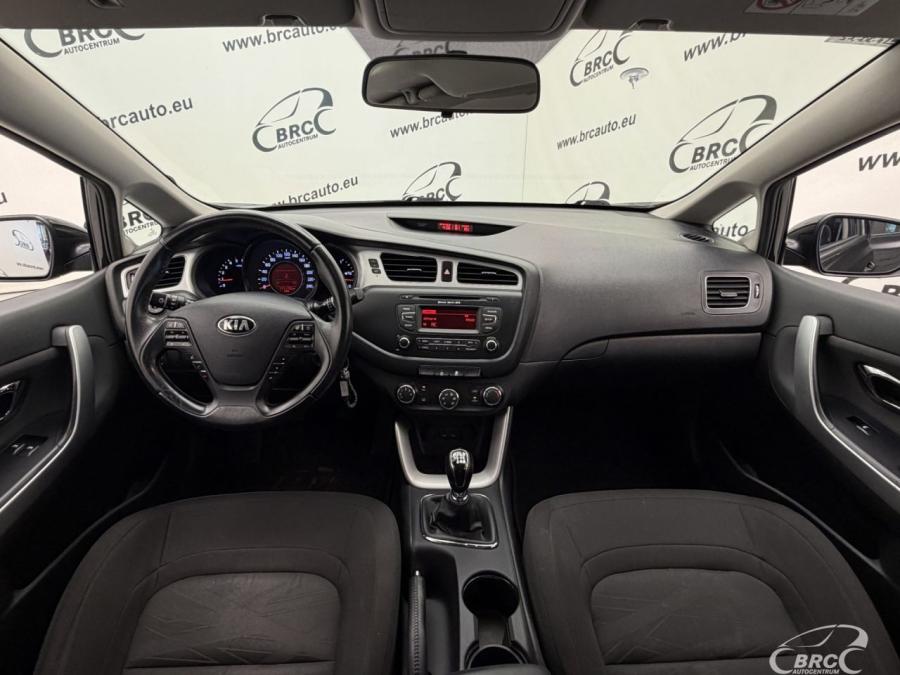 Kia Ceed 2015 in Vilnius, with an engine capacity of 1.58 L and mileage of 171 thousand km for 3500 €, photo 4 on AUTOMOTO.COM.LV