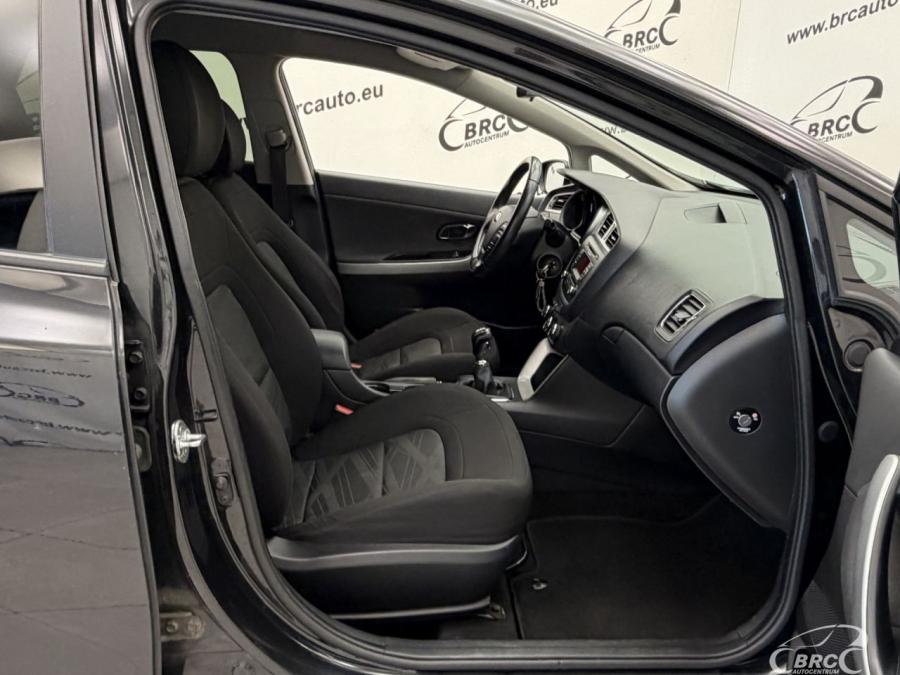 Kia Ceed 2015 in Vilnius, with an engine capacity of 1.58 L and mileage of 171 thousand km for 3500 €, photo 5 on AUTOMOTO.COM.LV
